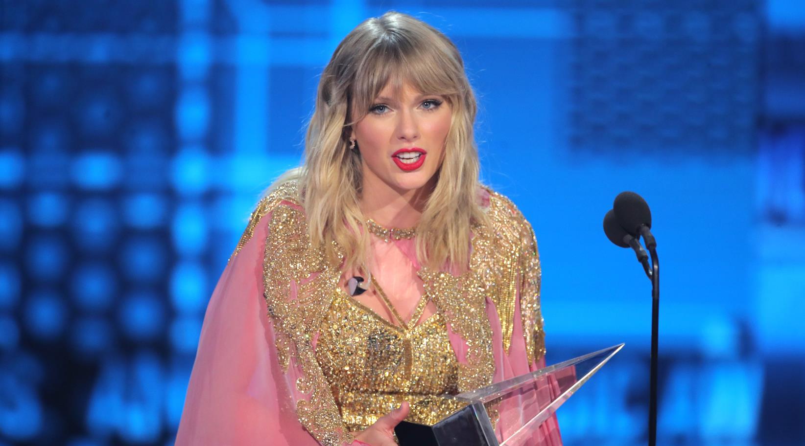 American Music Awards 2019: Taylor Swift takes artist of the decade in ...
