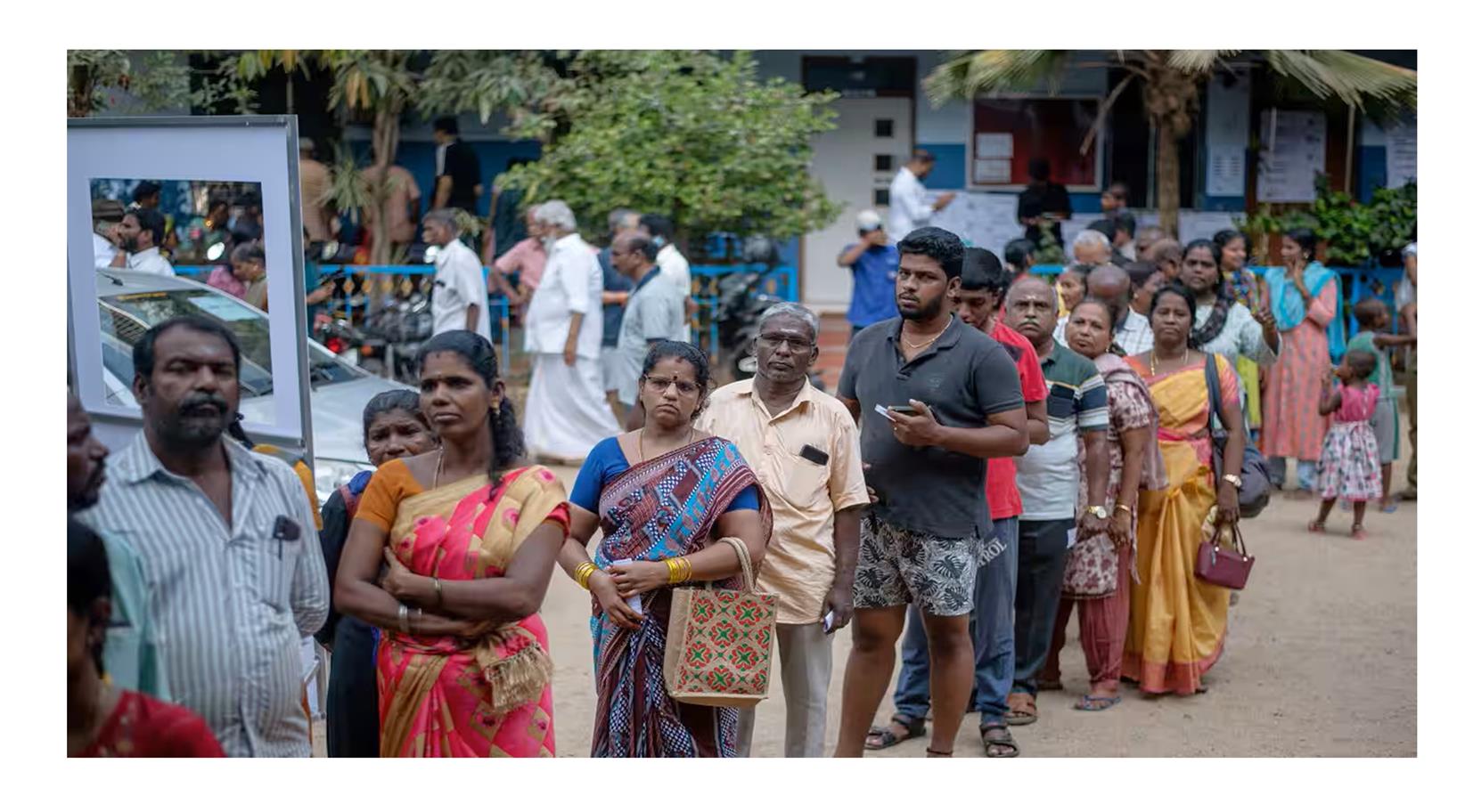 India: Decenas de millones de indios votan de manera escalonadas en las ...