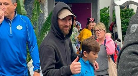 Lionel Messi visita Walt Disney World en Orlando junto a Antonela ...